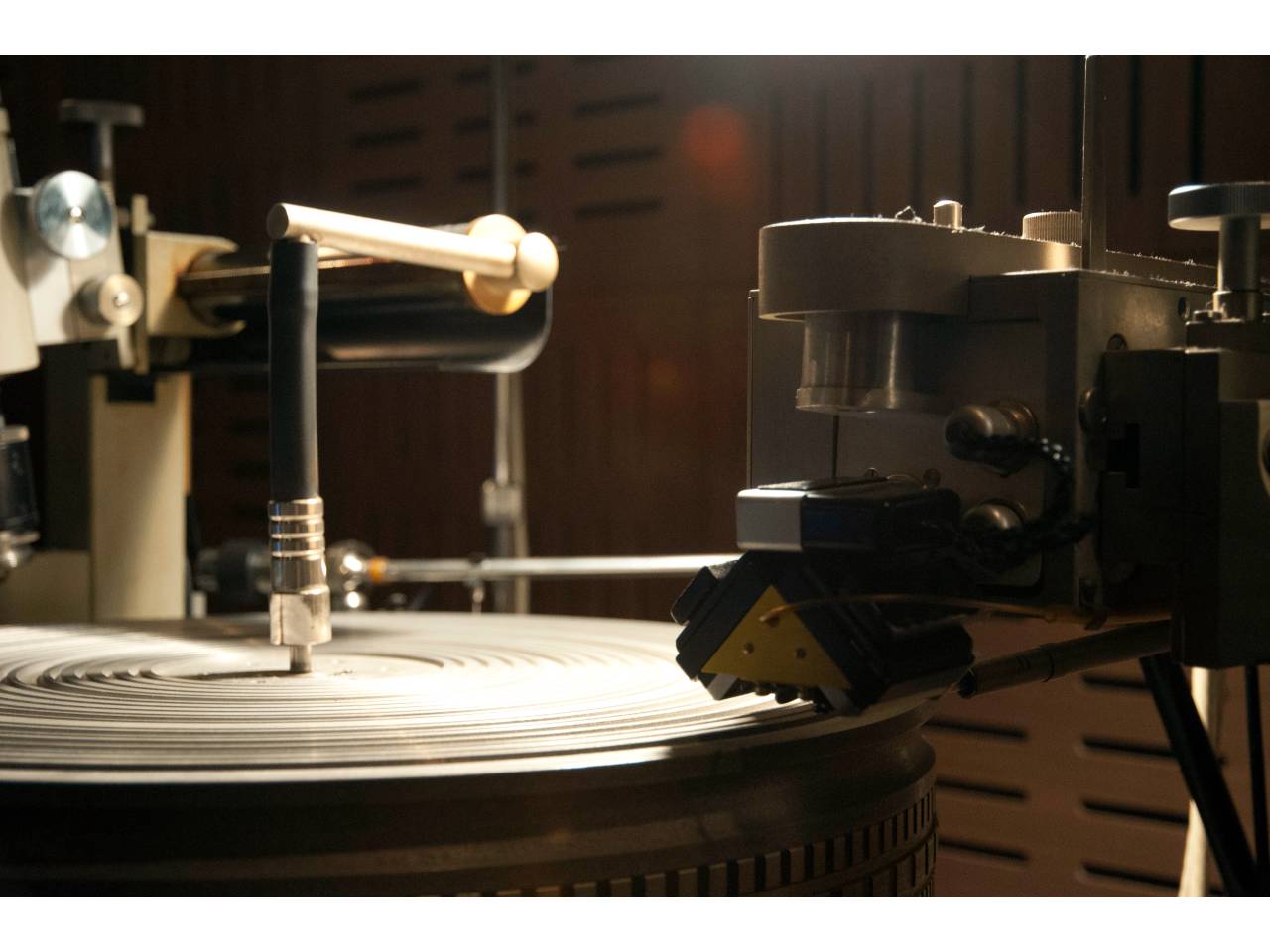 Guide to Lacquer Cutting, Plating & Vinyl Pressing - Vinyl Record Press ...
